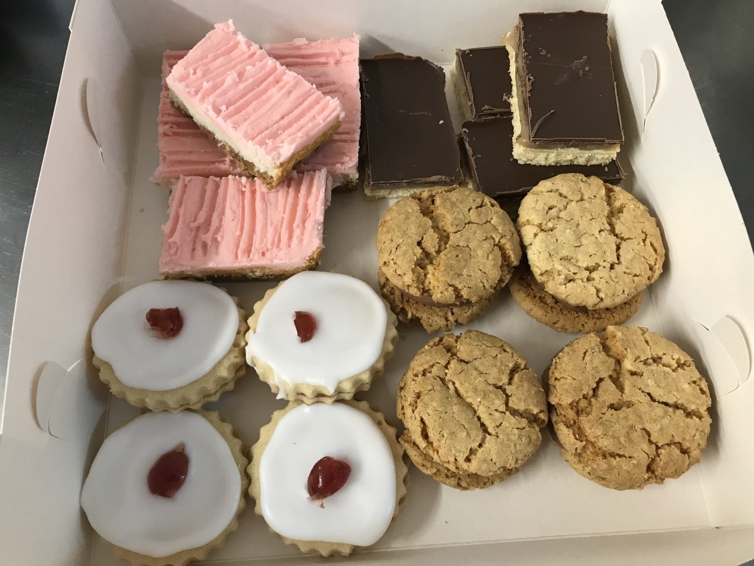 Munchie Box – Baking Sinsations